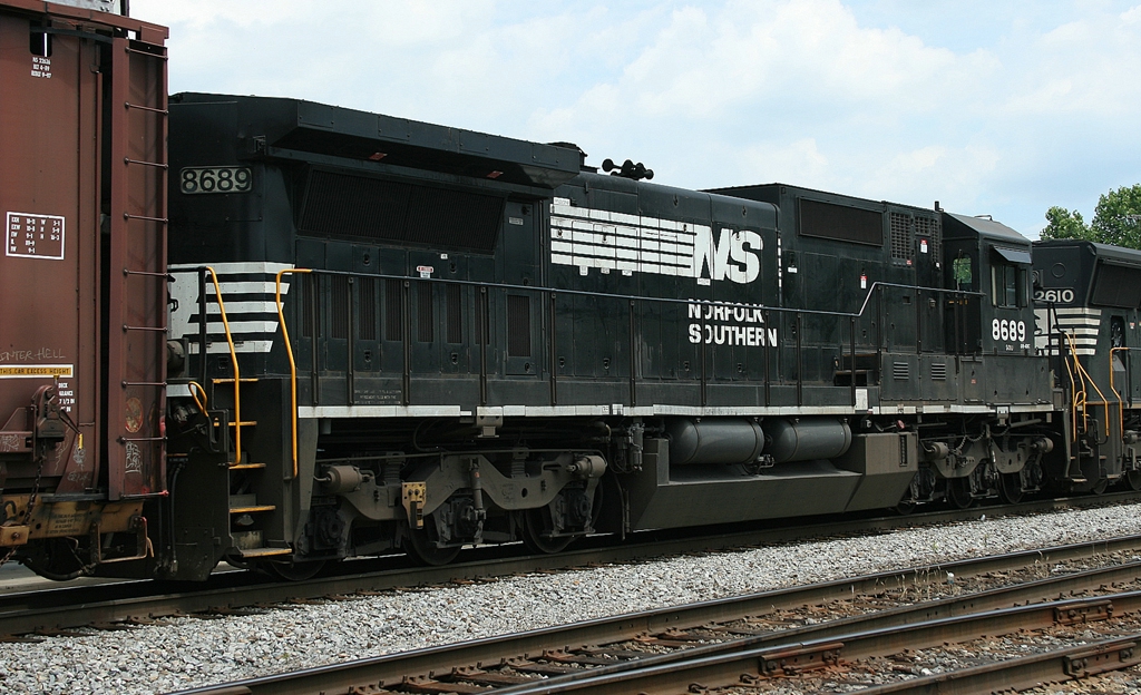 NS 8689